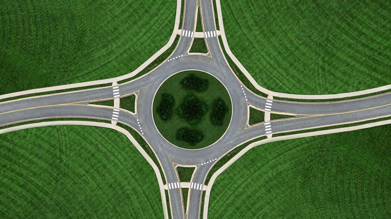 « Les ronds-points sont un symbole de la désindustrialisation du pays ...